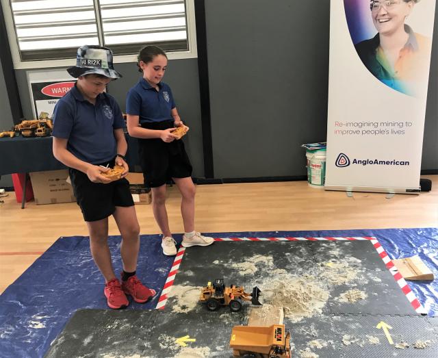 Moura, Gladstone and Biloela school kids discover STEM | Gladstone Today