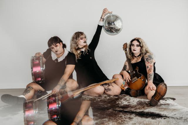 Riot girl band rocks | Gladstone Today